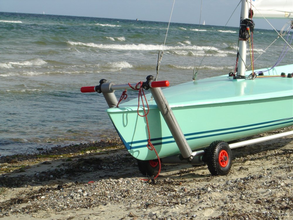 BigFoot - dinghy trolley with broad strap rest, payload 150 kg