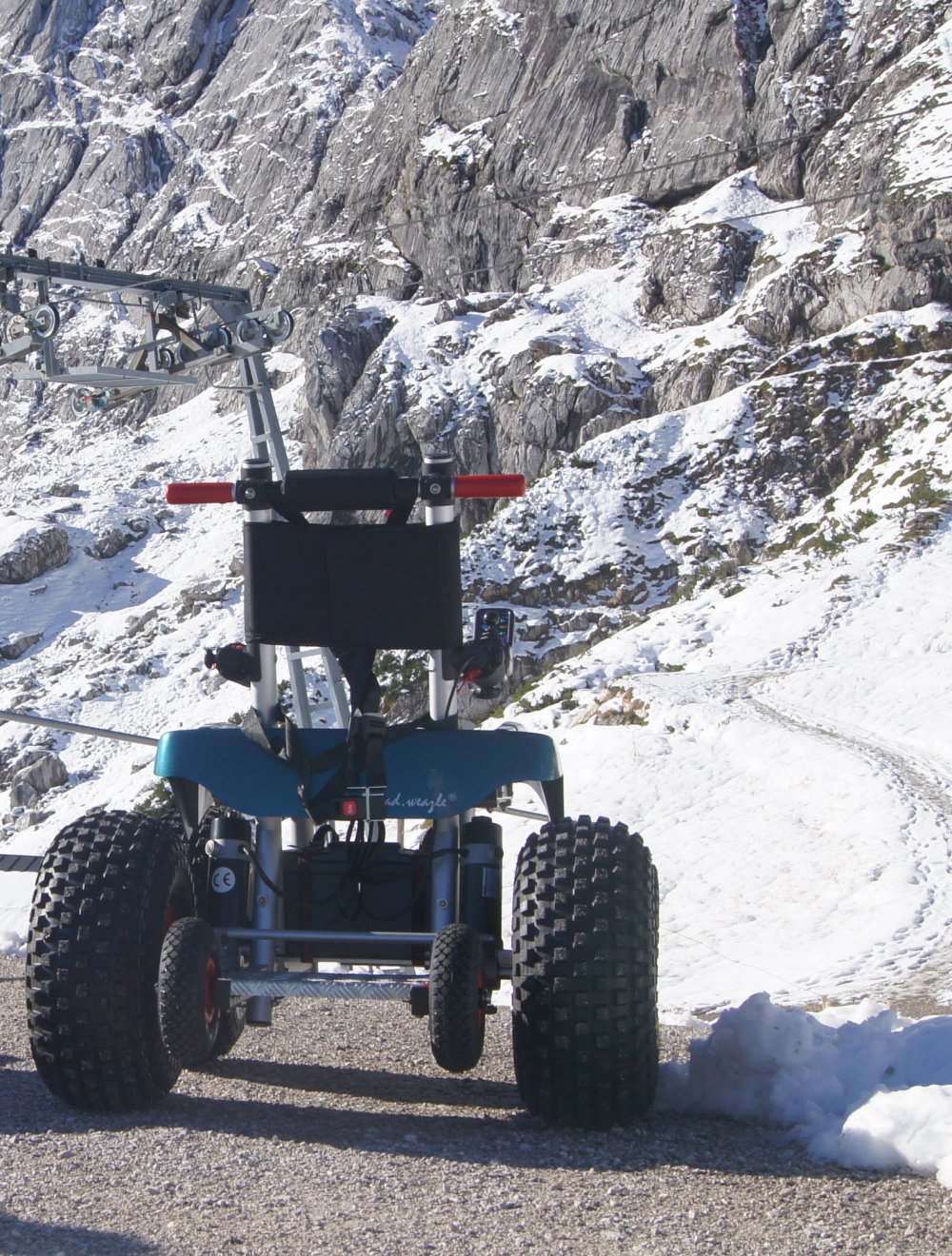 cadWeazle self-propelling balloon wheelchair for beach