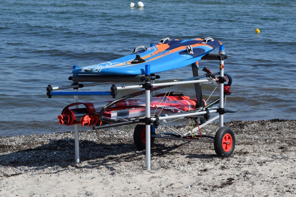 Light transport trolley for the IQFOIL made of aluminiu